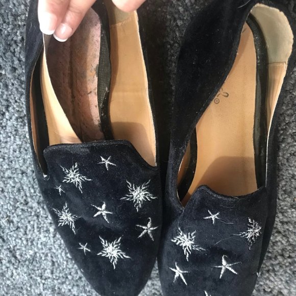 Shoes | Well Worn Black Flats | Poshmark